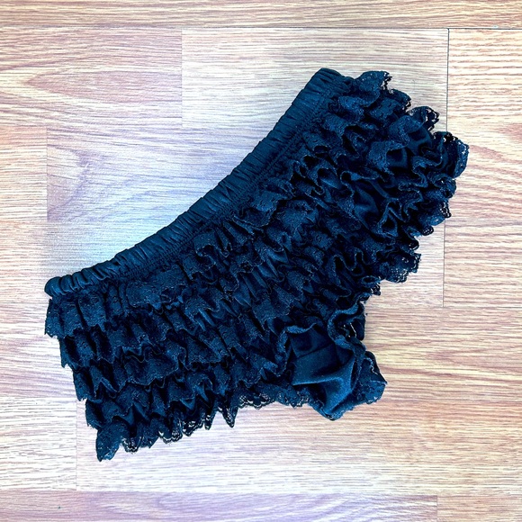 Leg Avenue | Intimates & Sleepwear | Leg Avenue Black Lace Ruffled ...